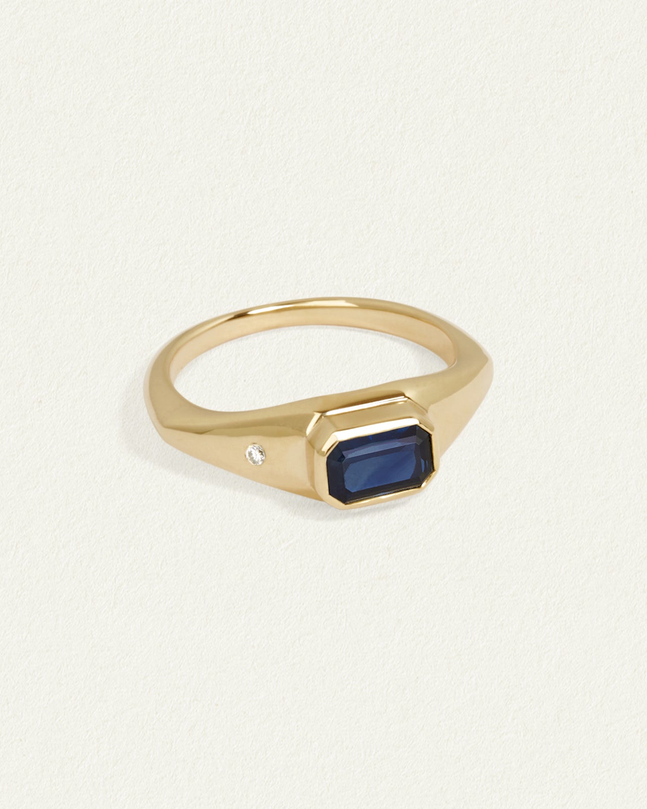 Min Ring Barion Blue Sapphire Solid Gold – Temple of the Sun US